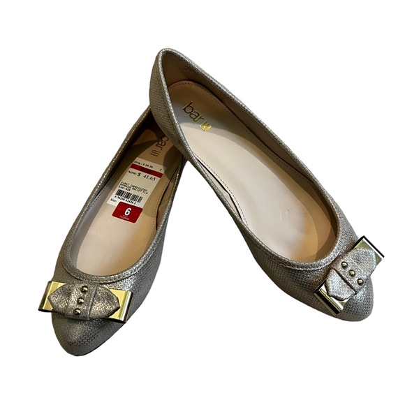 Bar III | Shoes | Nwt Barr Iii Penguin Ballet Flat Metallic Gold | Poshmark